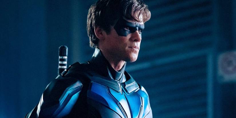 It's Time for Titans to Give Up on Nightwing's Secret Identity