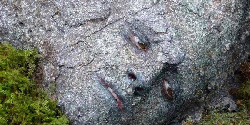 Peeta Mellark's Movie Character vs. His Book Character — Every Difference