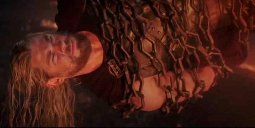 Thor: Ragnarok Turned the God of Thunder Into Black Widow