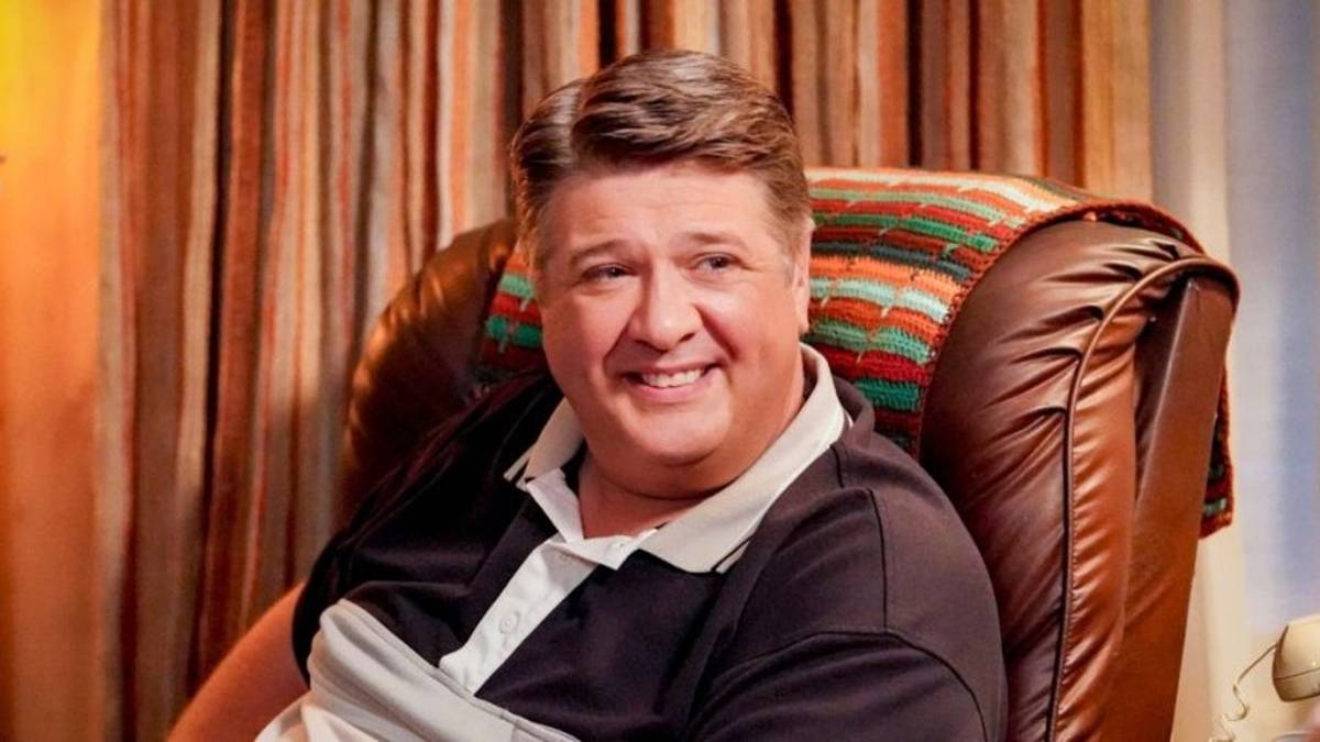 Young Sheldon Final Season Set Photos Hint at George's Funeral Scene