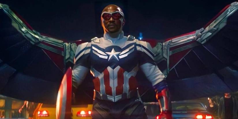 10 MCU Weapons & Equipment That Can Break Captain America's Shield