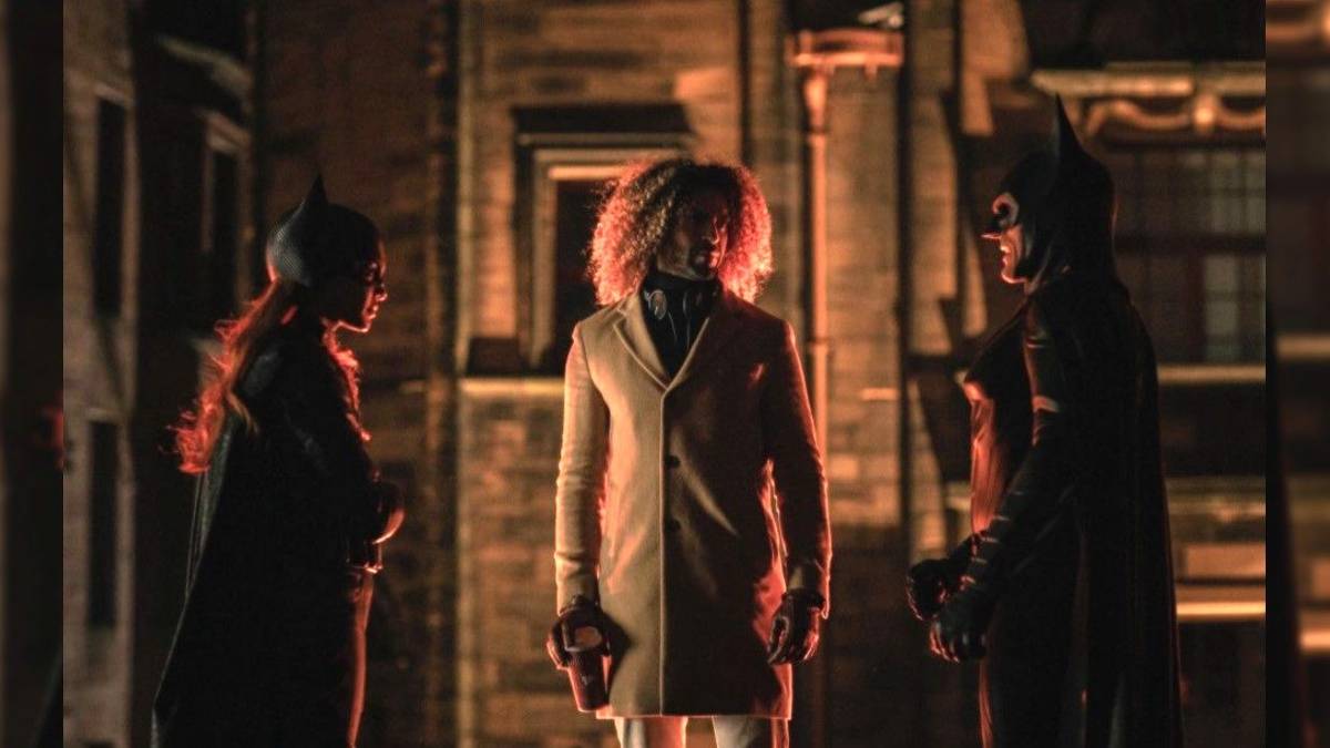 New Batgirl Images Confirm an Iconic Batmobile Would Have Returned to ...