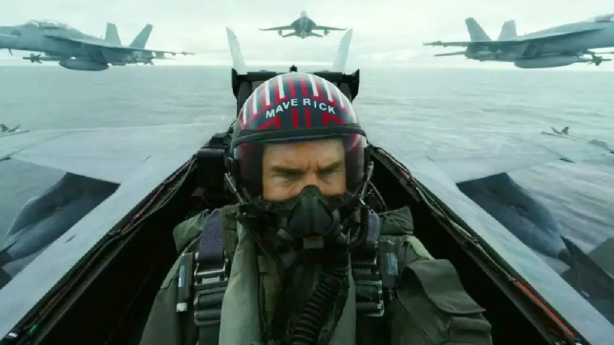 Top Gun: Maverick's Tom Cruise Invites King Charles III to Be His Wingman
