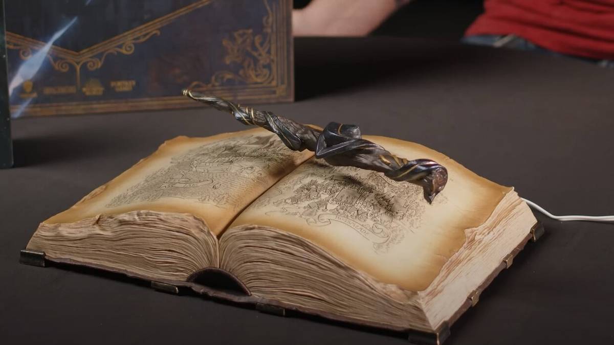 Hogwarts Legacy Collector's Edition Includes a Floating Wand - But It ...