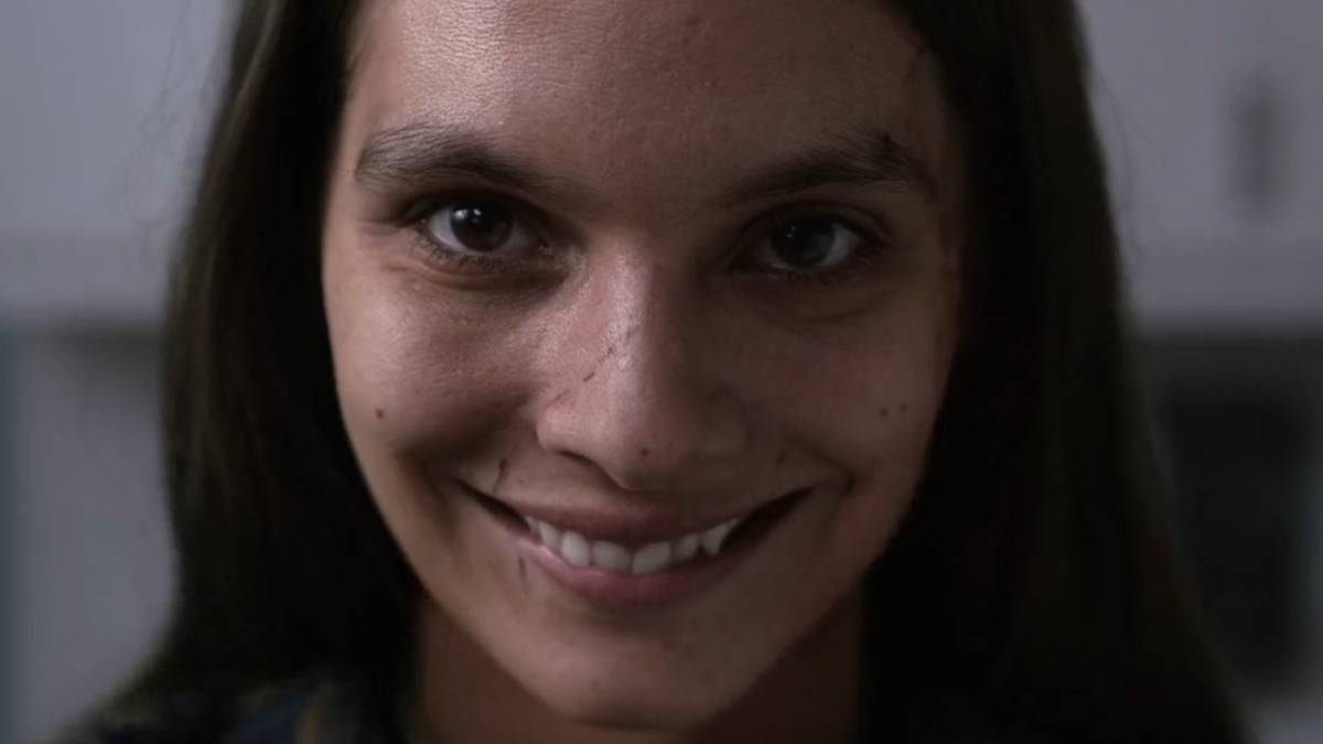 REVIEW: Smile Is Perfectly Unnerving, Quietly Powerful & VERY Scary