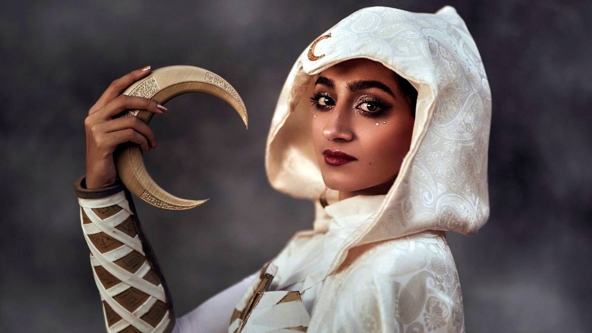 Moon Knight Cosplayer Impressively Genderswaps Khonshu’s Heroic Avatar