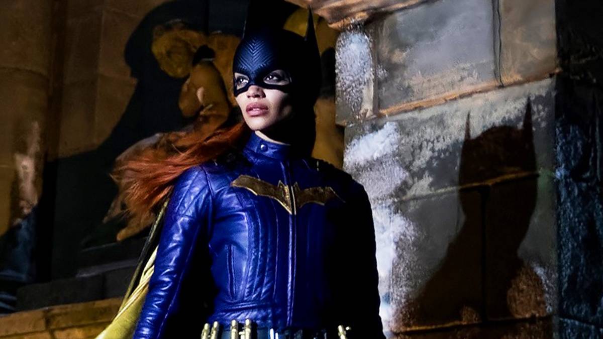 Batgirl Stars Reunite for New Hulu Series 3 Years After Warner Bros ...