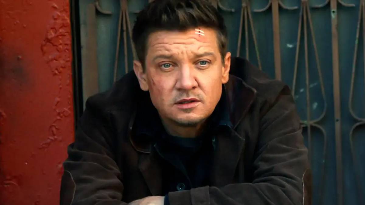 Jeremy Renner Suffered Over 30 Broken Bones in His Snowplow Accident