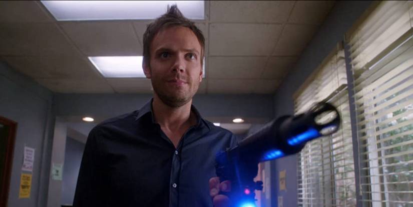 After Rewatching Community, I Realized This Dark Timeline Twist Nearly ...