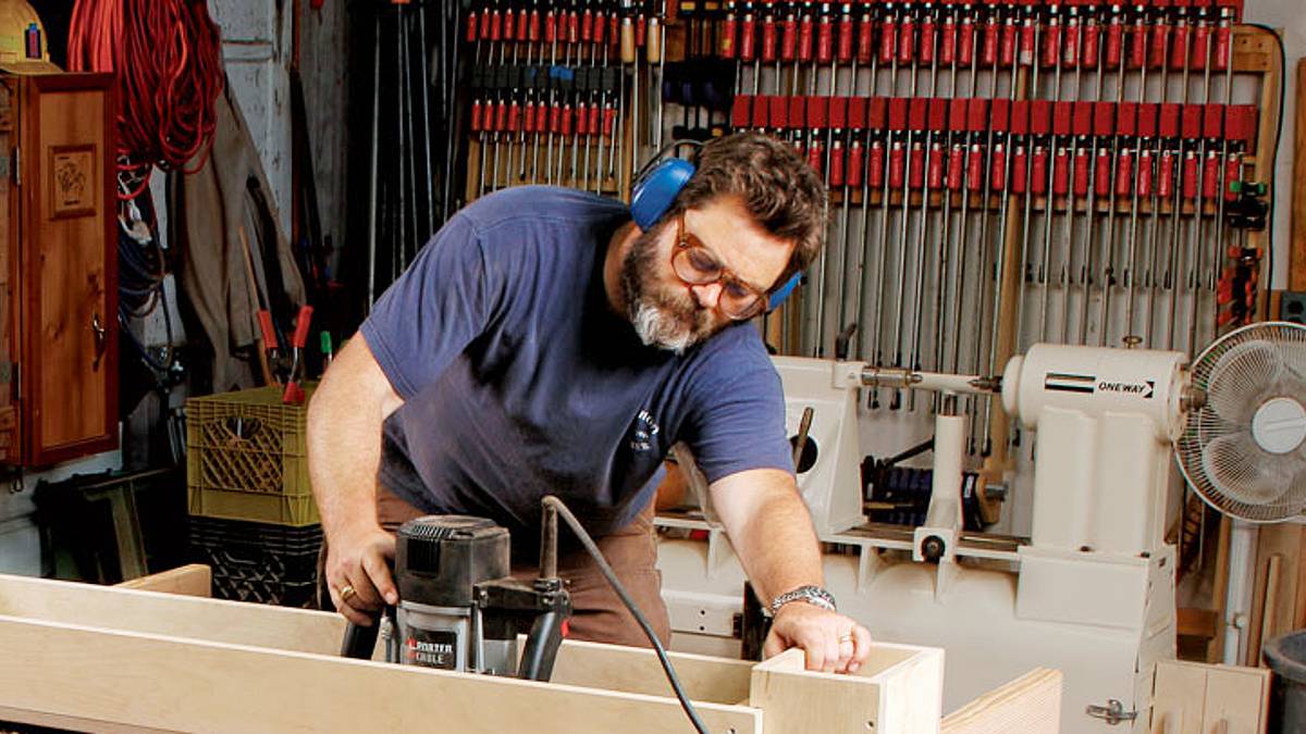 The Last of Us: Nick Offerman Fixed the Show's Set Using Bill's Tools