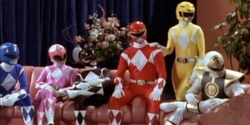 10 Strangest Details In Old Power Rangers Episodes