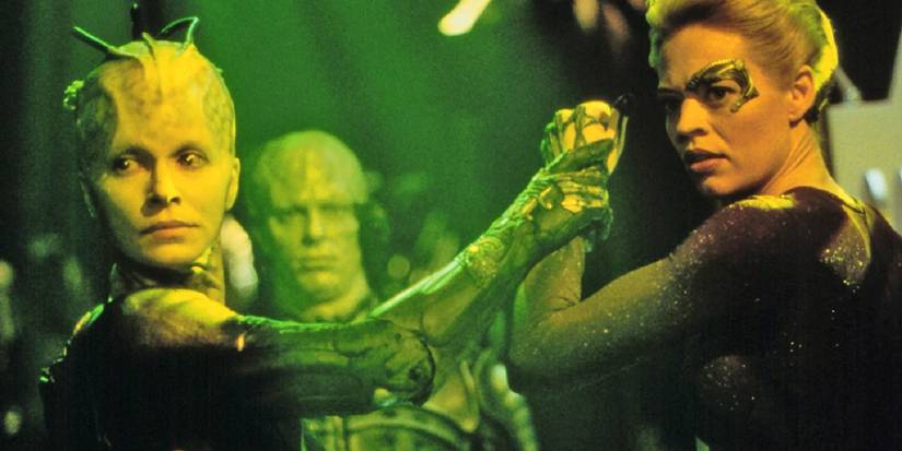 Voyager's 'Dark Frontier' Episode Foreshadowed Picard Season 3