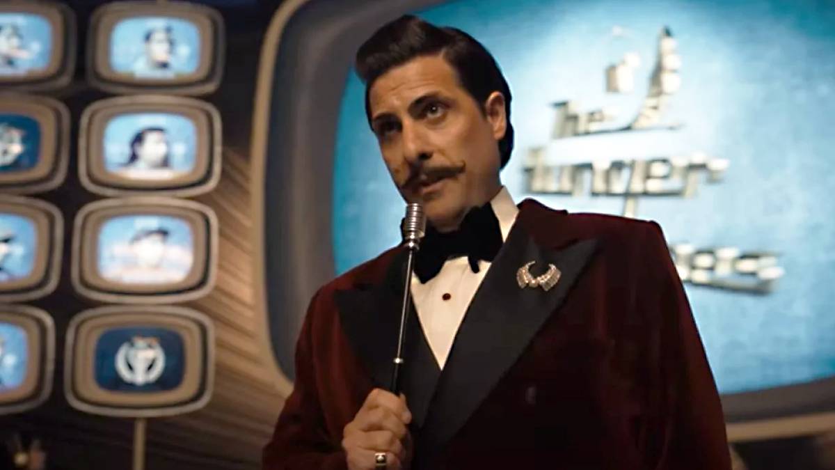 Hunger Games Prequel Star Had to Learn Magic for His Role
