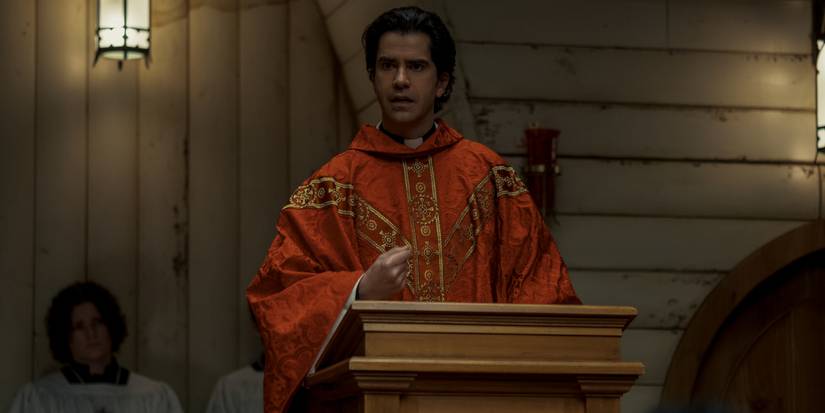 Mike Flanagan's Midnight Mass Has the 5 Best Minutes in Horror TV ...