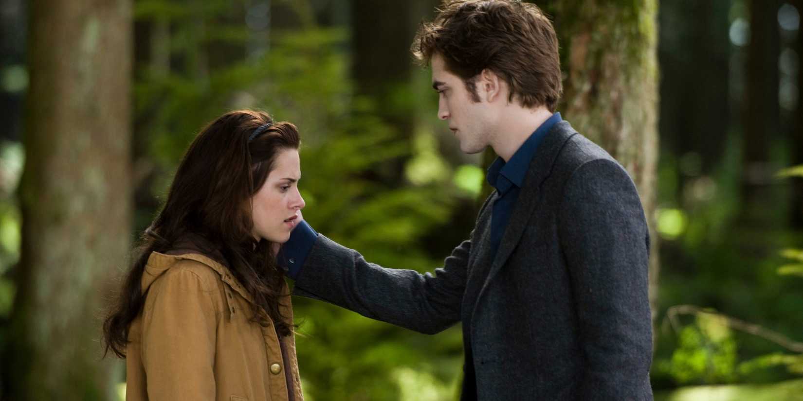 20 Most Romantic Edward and Bella Moments in Twilight