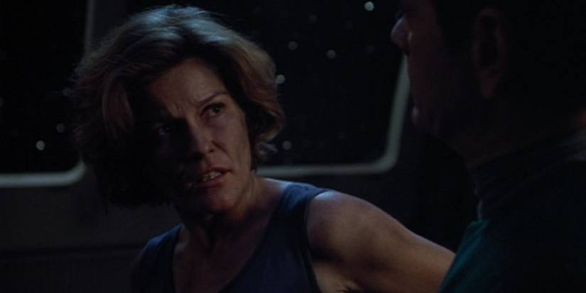Kate Mulgrew and Jeri Ryan's Star Trek Feud, Explained
