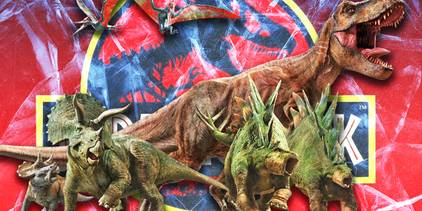 What Are the Weirdest Differences Between Jurassic Park's Dinosaurs and ...