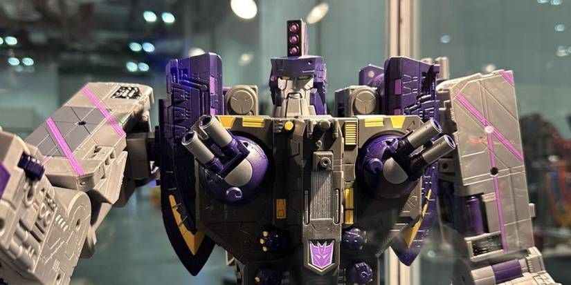 Transformers: First Look at Legacy Vector Prime Figure Revealed