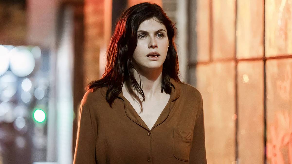 'I'm Not a Bad Actress': Mayfar Witches Star Alexandra Daddario Claps ...