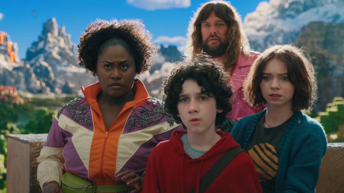 A Minecraft Movie Director Explains Post-Credit Scenes & Surprise Cameo