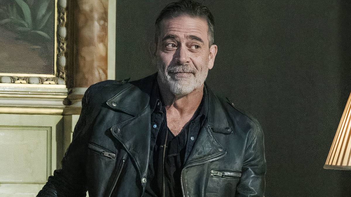 'We See a Different Side of Him': Jeffrey Dean Morgan Teases More ...