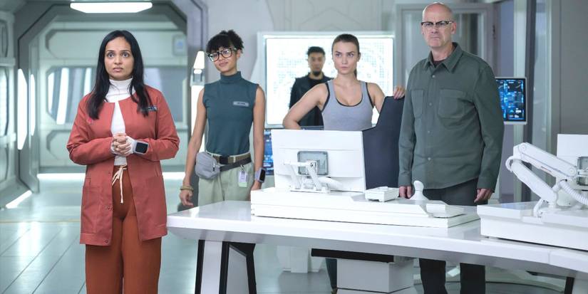 'Something Very Different': The Ark Showrunners Discuss Season 2's Epic ...