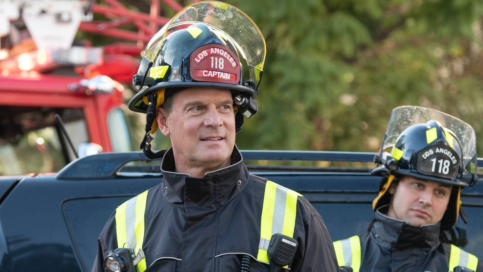 9-1-1 Showrunner Teases a New Captain in Season 9 Following the Tragic ...