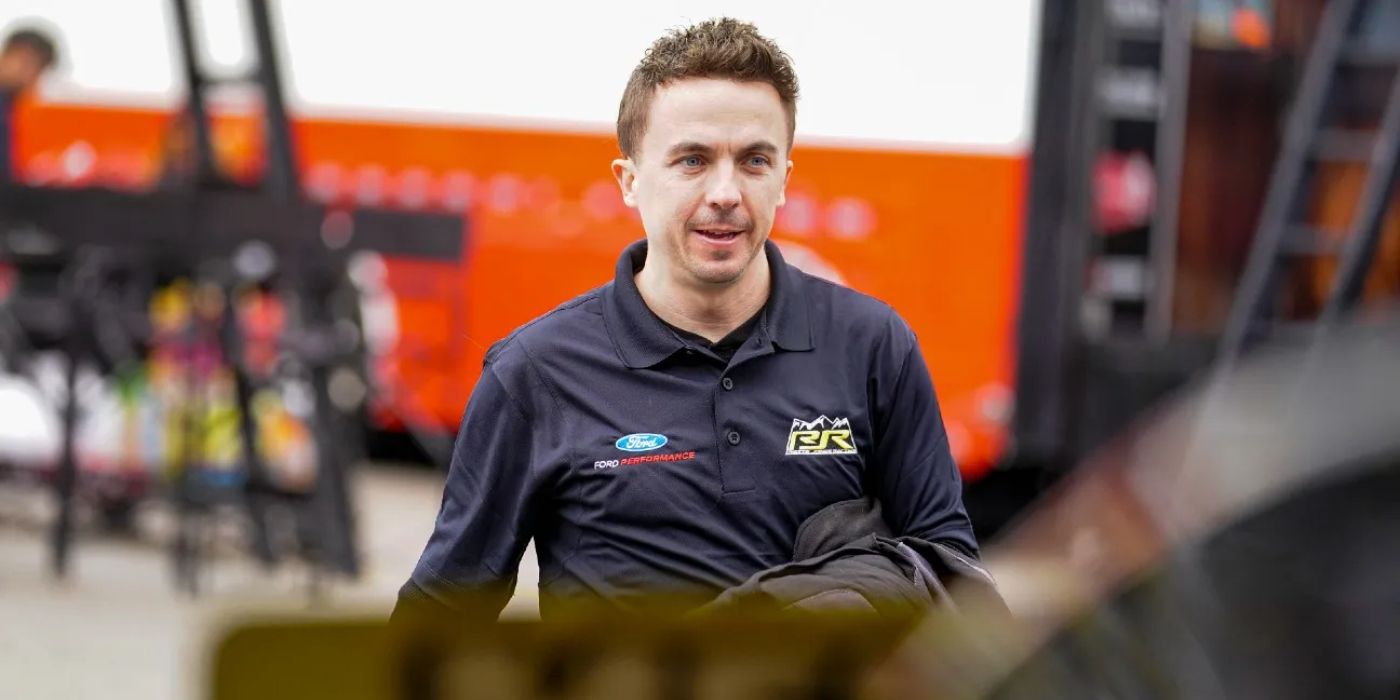 Malcolm in the Middle's Frankie Muniz Says TV Dad Bryan Cranston Still ...