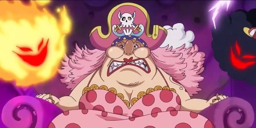 10 One Piece Characters Who Can Beat Mihawk, (& 10 Who Can't)