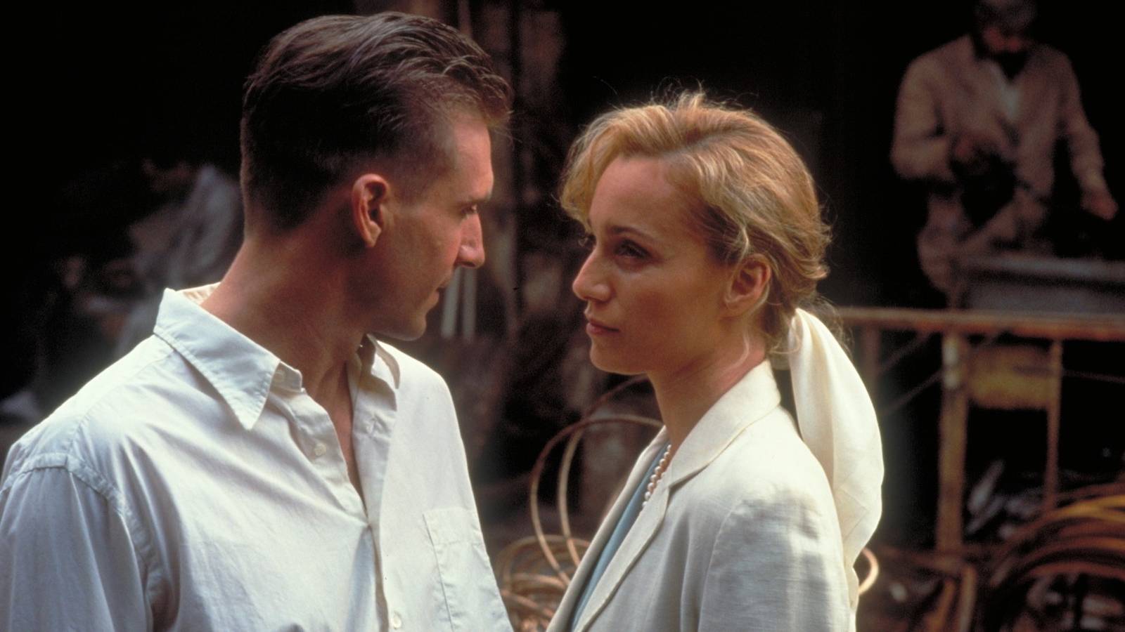 10 Most Heartwarming Romances in War Films, Ranked