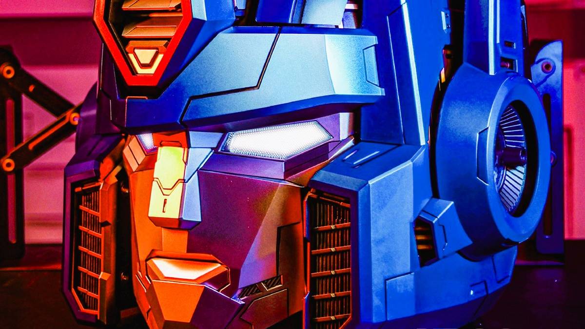 Transformers' Optimus Prime Becomes Wearable Helmet in New Autobot ...