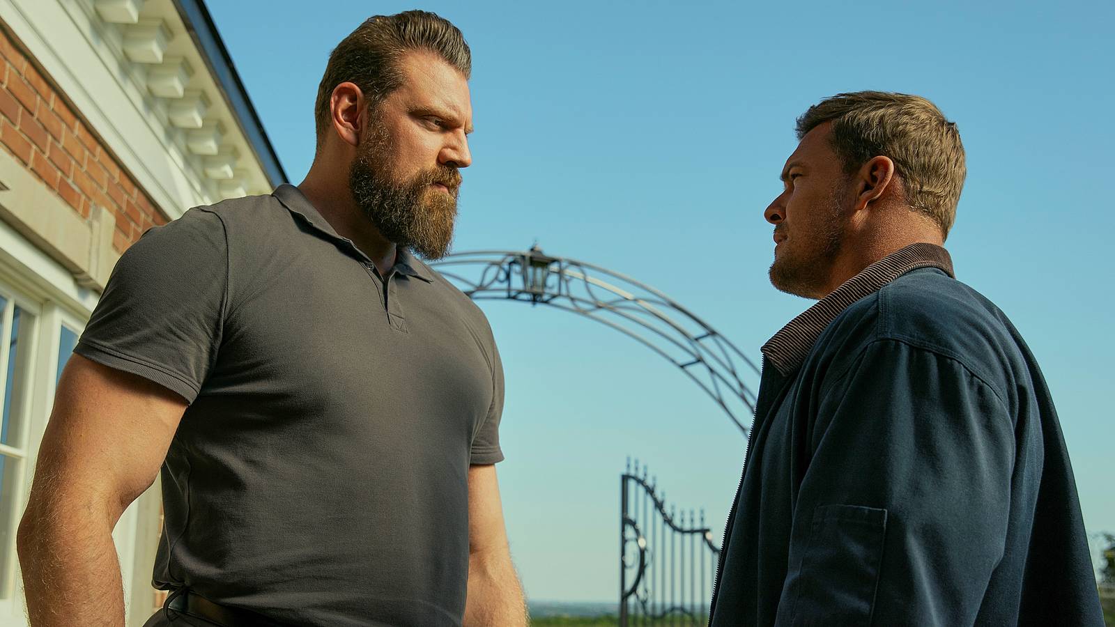 Alan Ritchson Reveals Reacher Season 4 Has the Best Fight Scene Yet in ...