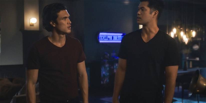 Why Reggie Mantle Was Recast in Riverdale (& Why it Was So Controversial)