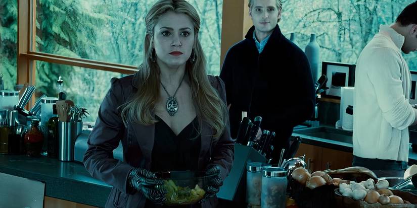 10 Details in The Twilight Saga That Make No Sense