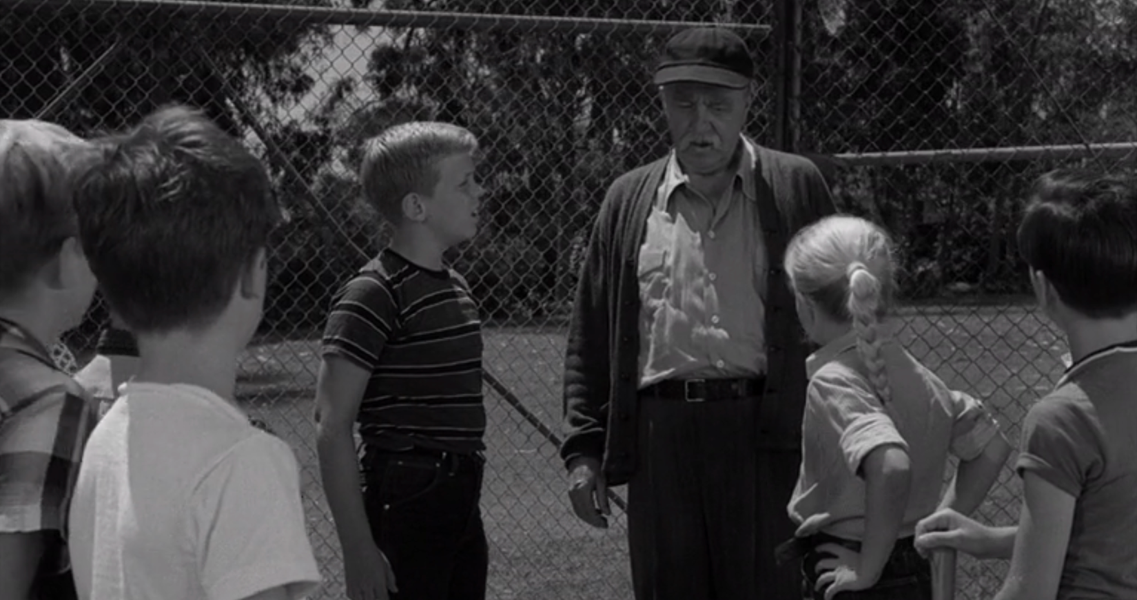 10 Classic Sitcom Actors Who Appeared In The Twilight Zone