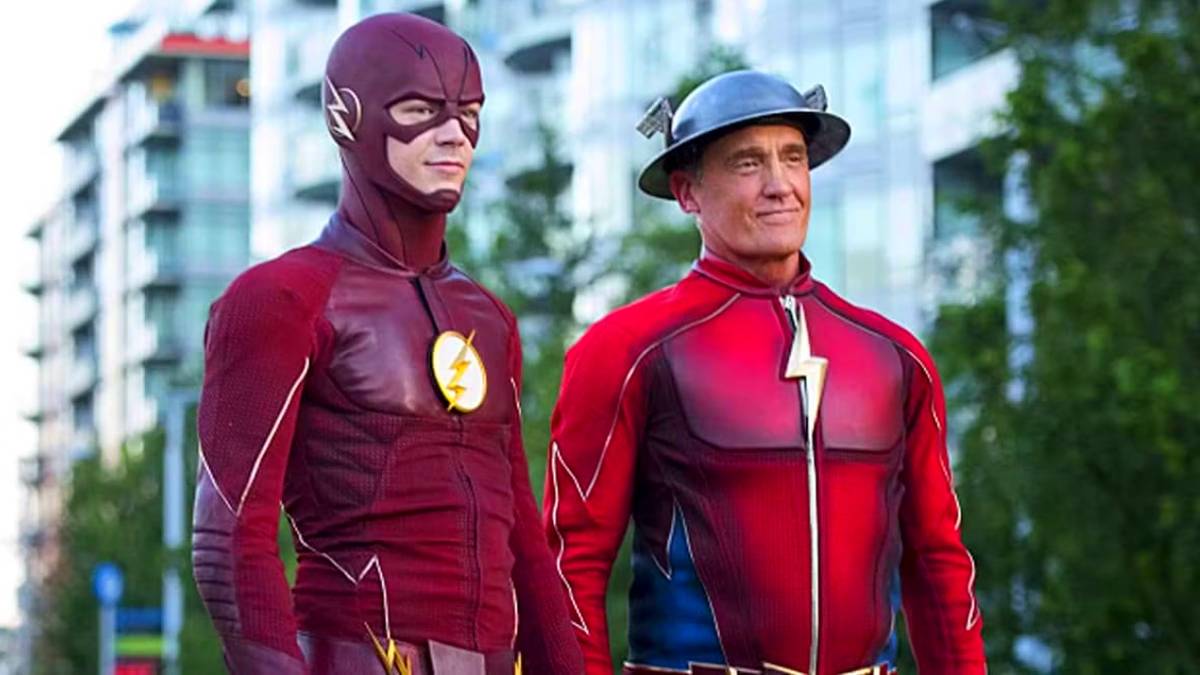 The Flash Star John Wesley Shipp Recalls 'Immediate Connection' With ...