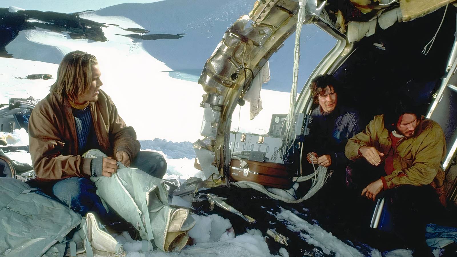 Ethan Hawke’s 32-Year-Old Survival Drama Is 1 of the Most Underrated ...