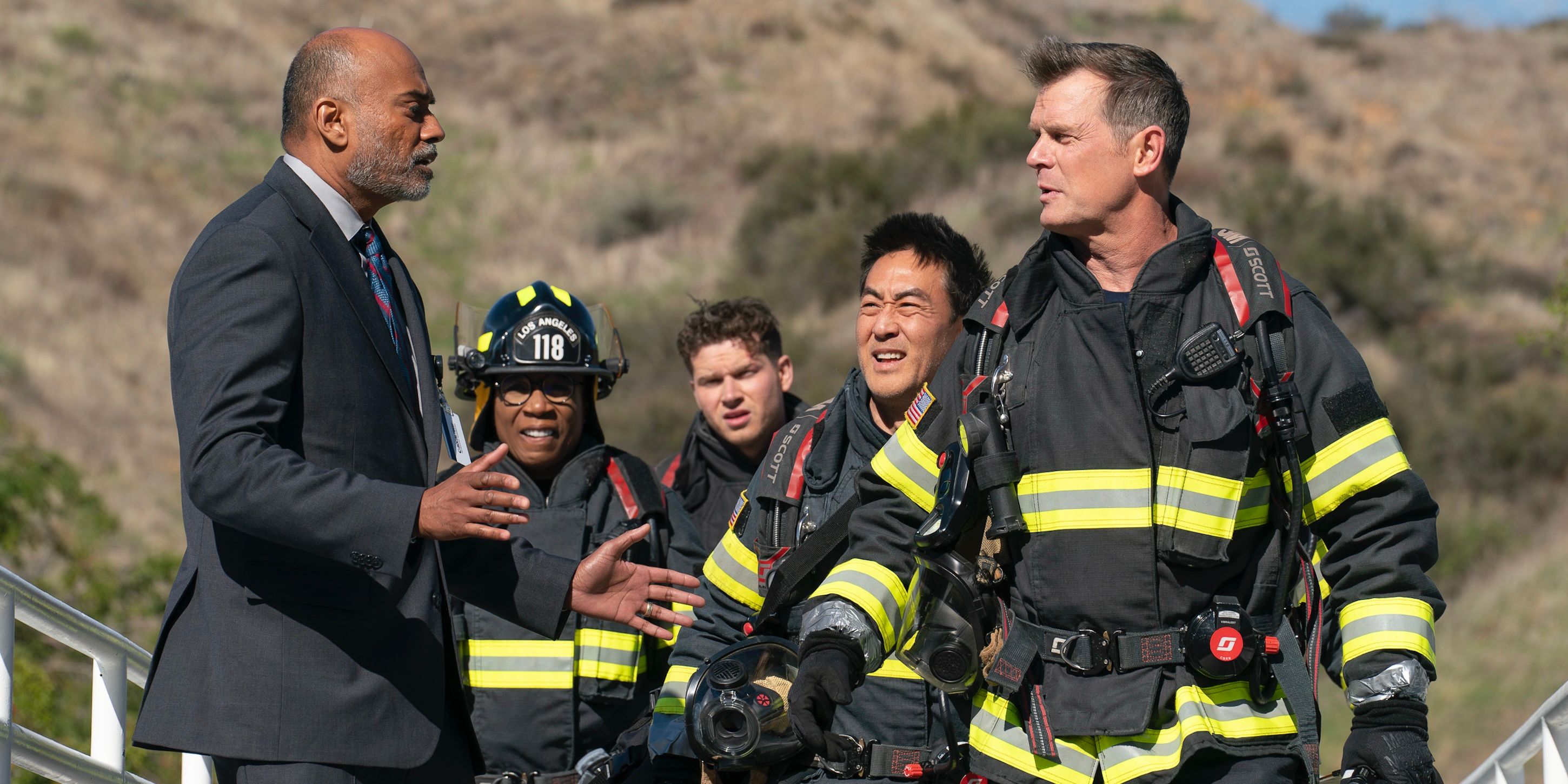 4 Years Later, Angela Bassett's History-Making 9-1-1 Record Still Hasn ...