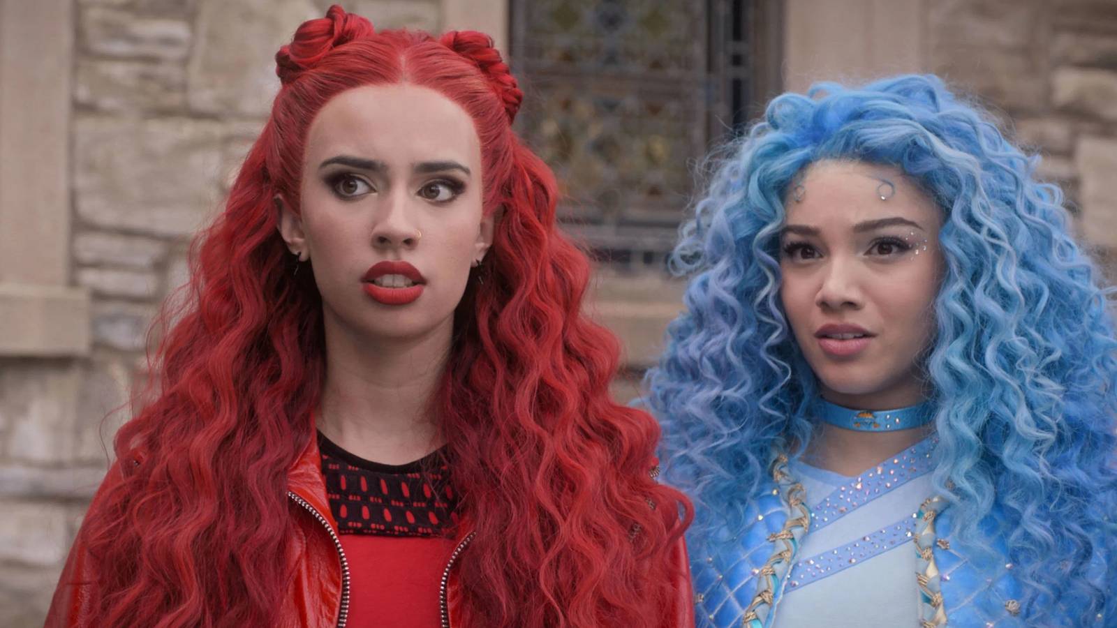 Disney's Descendants 5 Starts Filming, First Look at Cast Revealed in ...