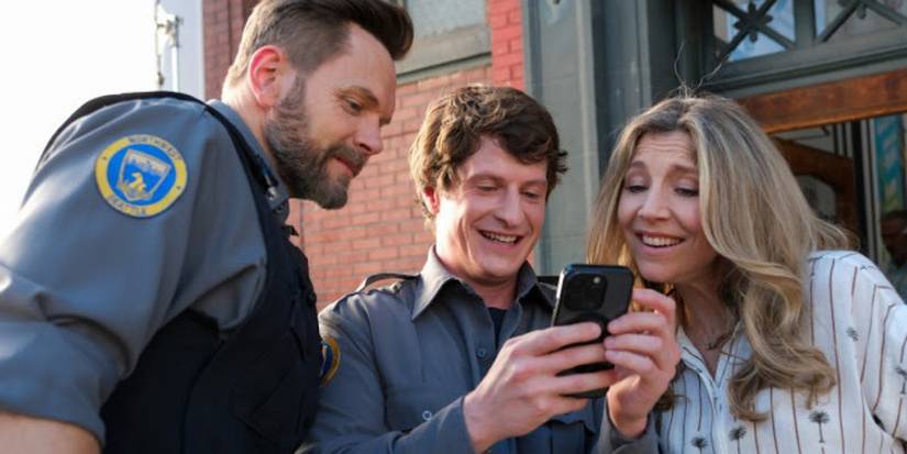 Joel McHale's Animal Control Sitcom Gets Unexpected Netflix Drop