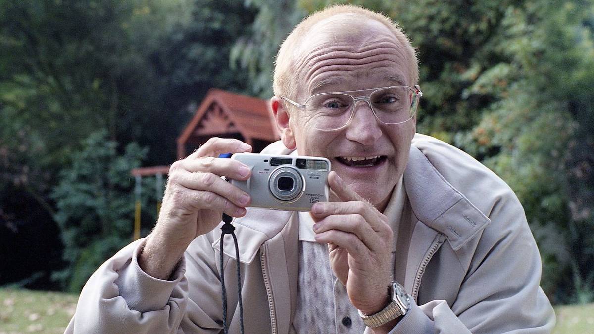 Robin Williams' Most Terrifying Role Is in This 82% Fresh Thriller That ...