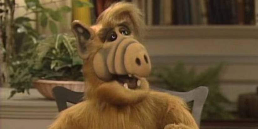 5 Classic TV Shows That Are Sadly Unwatchable Today