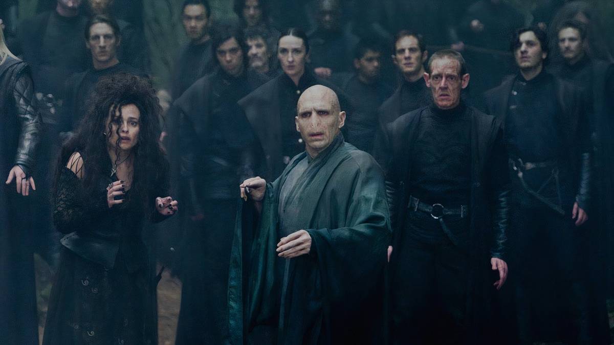 1 of the Deathly Hallows' Biggest Plot Twists May Have Been Spoiled in ...