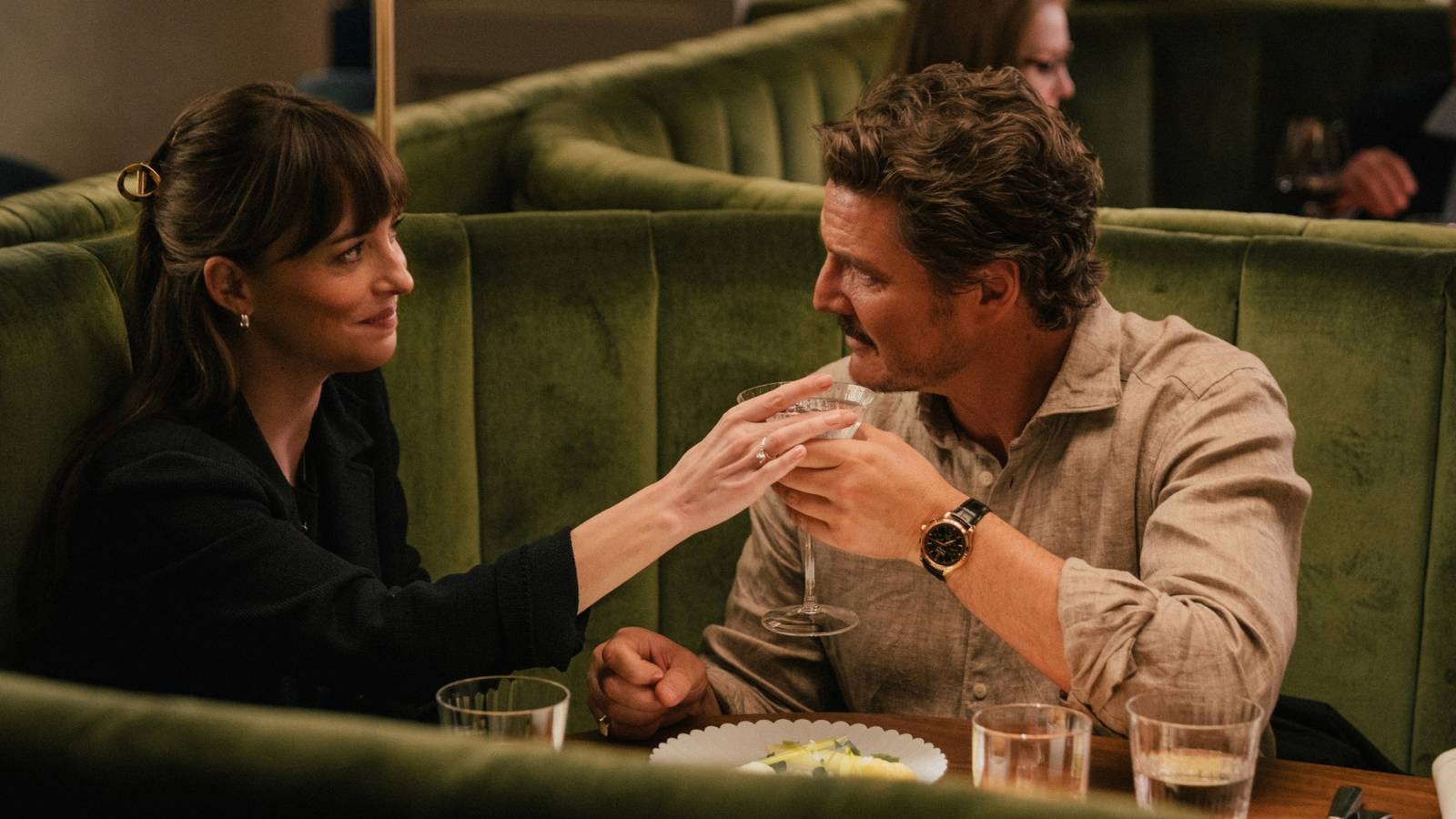 Pedro Pascal's Underrated Rom-Com With 79% RT Score Is Blowing Up on ...