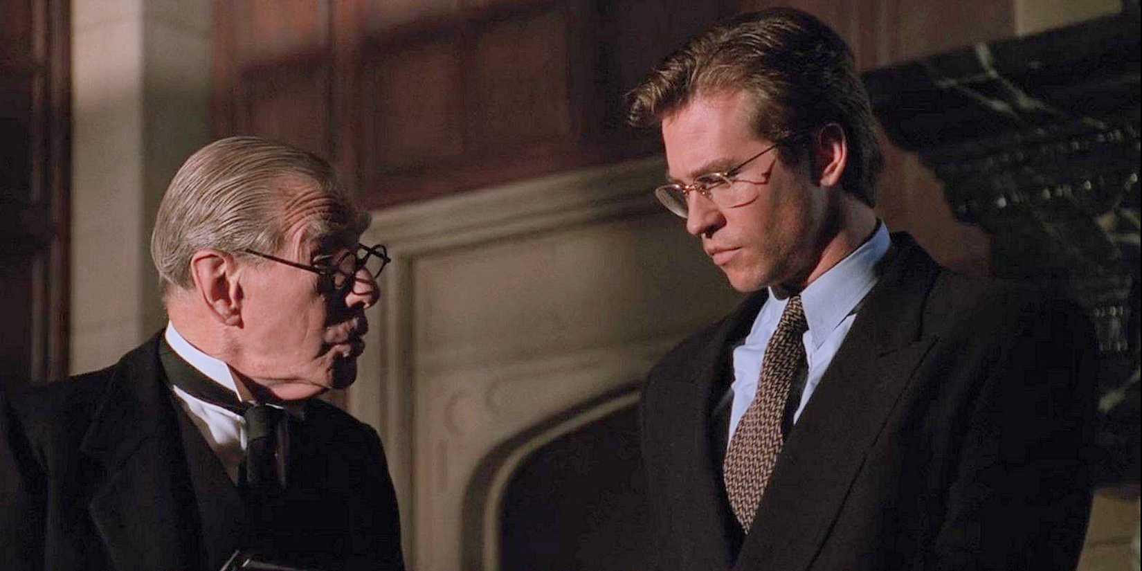 Val Kilmer's Batman Forever Performance Holds Up (& Even Improves) After 30 Years For These Reasons