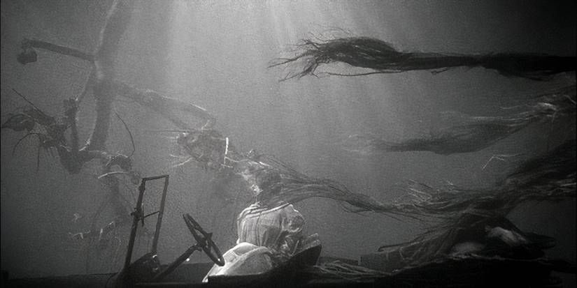 Roger Ebert Called The Night of the Hunter '1 of the Greatest of All ...