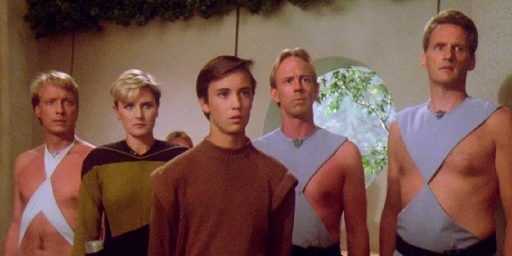 10 Wildest Storylines in Star Trek TNG That We Still Can't Believe They ...