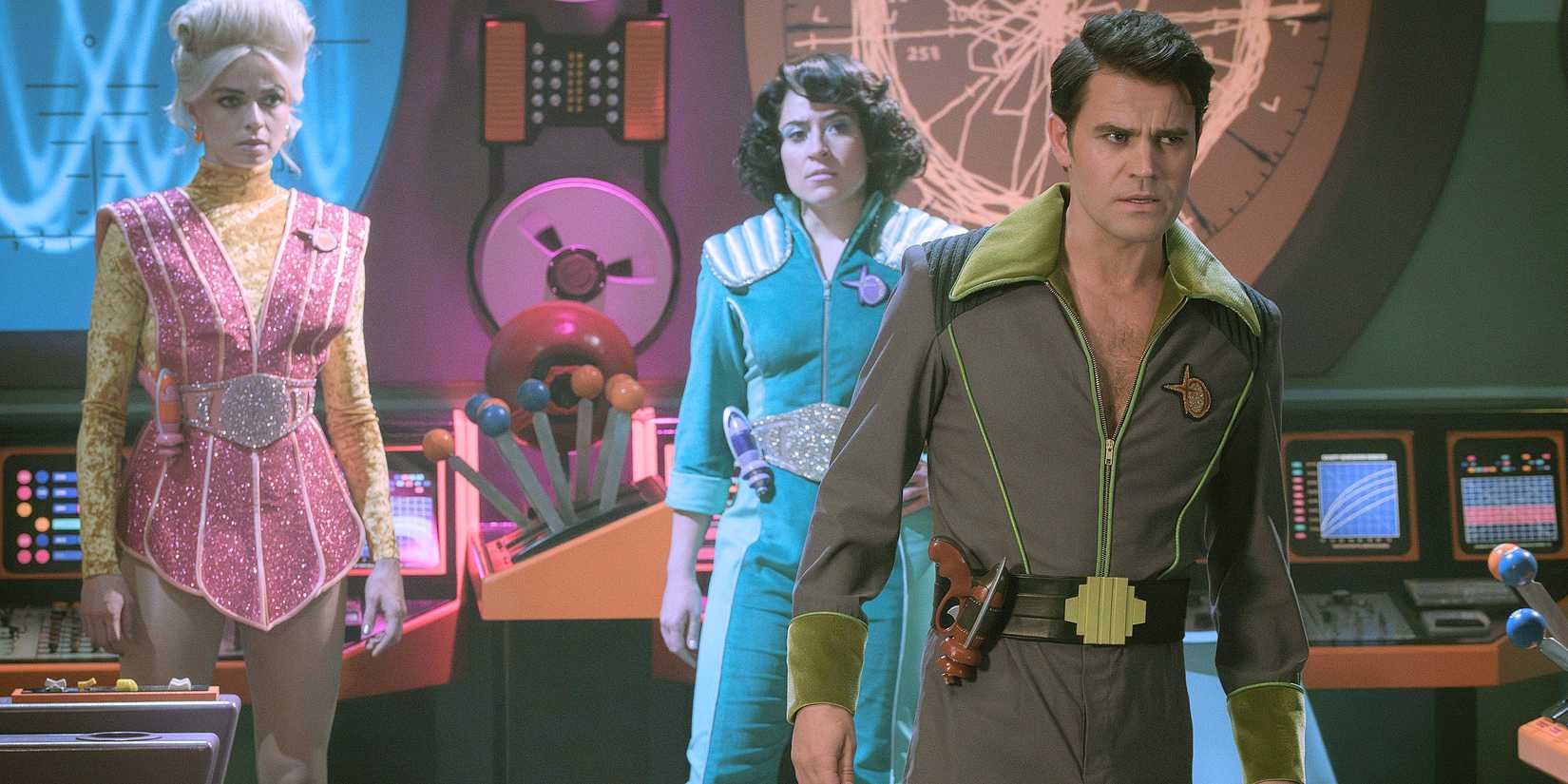 Strange New Worlds’ Holodeck Episode Secretly Calls Back to Classic Star Trek