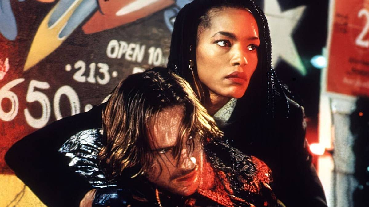 This Polarizing 30-Year-Old Sci-Fi Movie Roger Ebert Hailed as Perfect ...