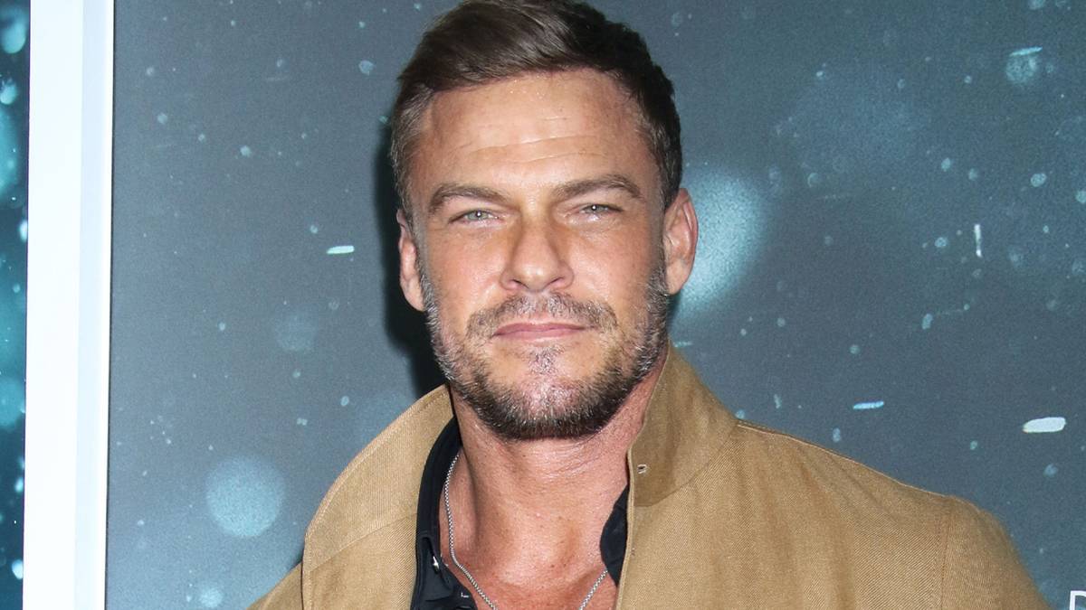 Alan Ritchson Fans Are Finally Rediscovering His Canceled 3-Season ...